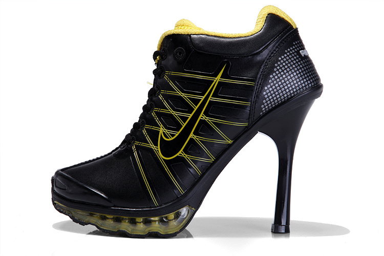 De tacones… a tenis. – gina dewar